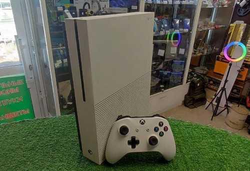 Игровая консоль Xbox One S +установленные игры