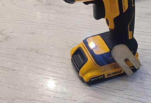 Шуруповерт dewalt DCF620 18v