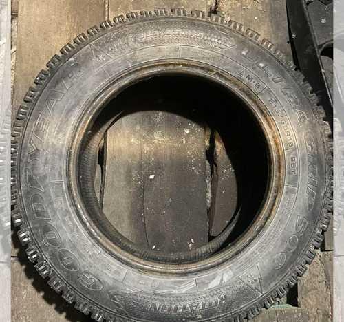 Goodyear 4x4 UG Ice Navi 215/65 R15