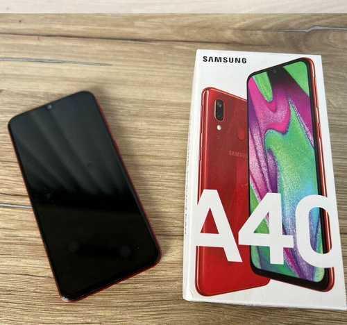 Samsung Galaxy A40, 4/64 ГБ