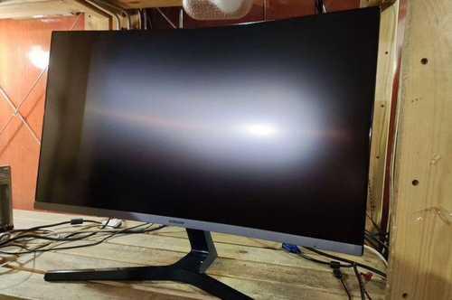 3 монитора 27 дюймов Samsung c27r500fhi/VA/hdmi