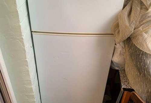 Холодильник бу под ремонт или на запчасти