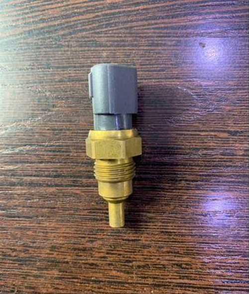 Датчик температуры Isuzu Elf NKR 4HG1