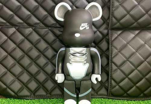 Медведь Bearbrick Nike SB