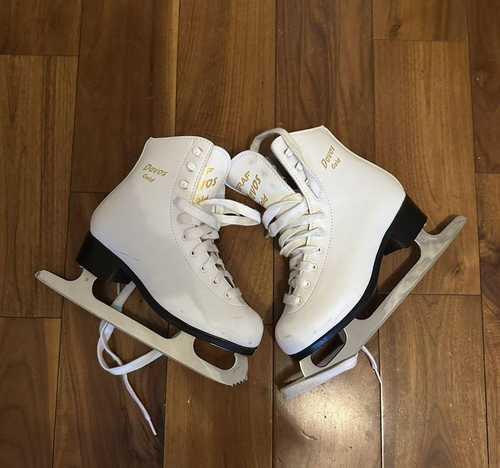 Коньки фигурные graf davos gold 35