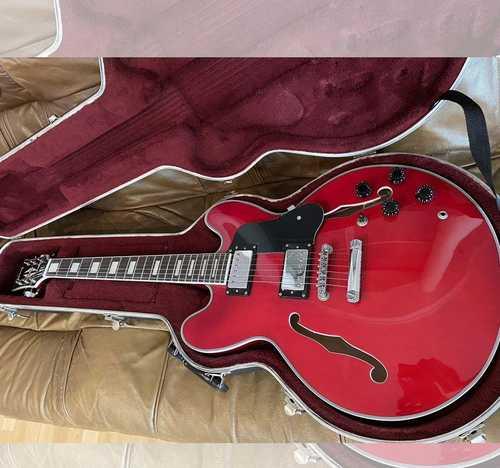 Полуакустич. эл.гитара gibson ES335 (реплика)