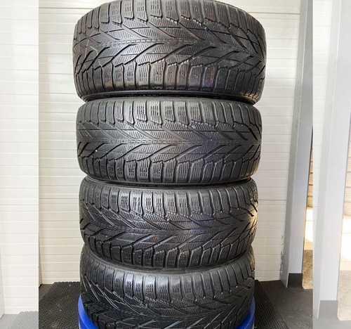 Nokian Tyres Hakkapeliitta R2 SUV 255/50 R19 107R