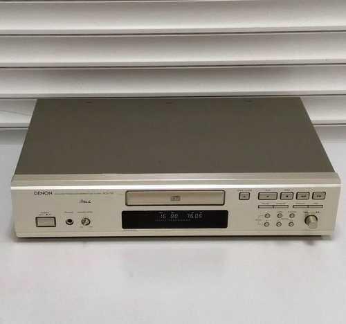 CD проигрыватель Denon DCD-755