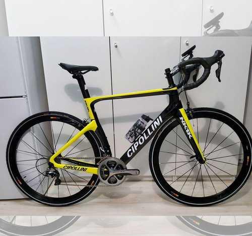 Новый карбоновый шоссейный велосипед Cipollini