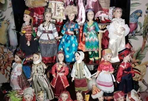 Куклы Диагностини в народных костюмах