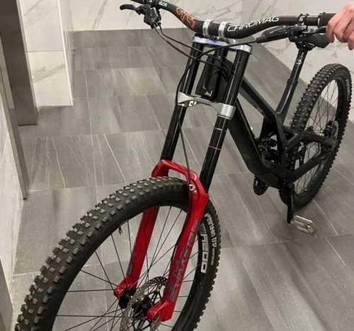Вилка дх Rock Shox Boxxer Ultimate 29 Charger 2.1