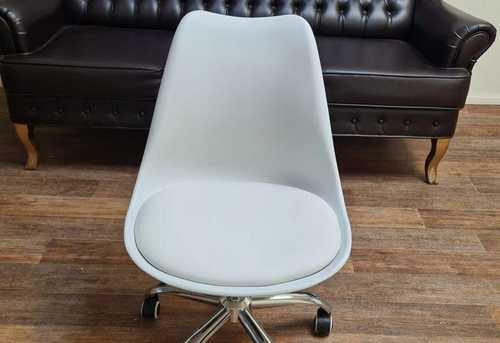 Компьютерный стул (кресло)