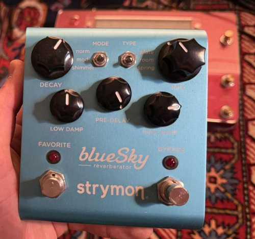 Strymon blueSky reverberator