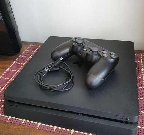 Sony playstation 4 slim 1tb с играми и 1 геймпад