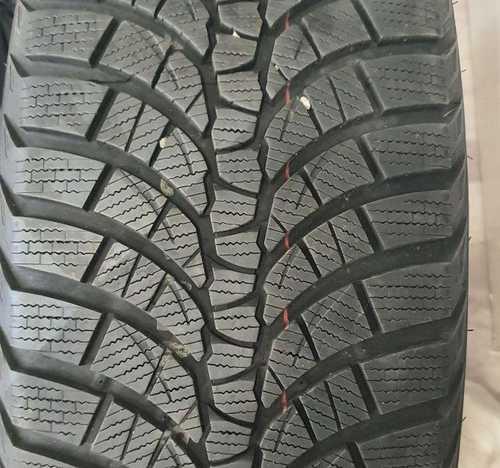 Kumho 722 225/50 R18 и 255/45 R18 103V