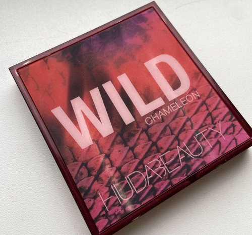 Палетка теней Huda Beauty Wild Chameleon