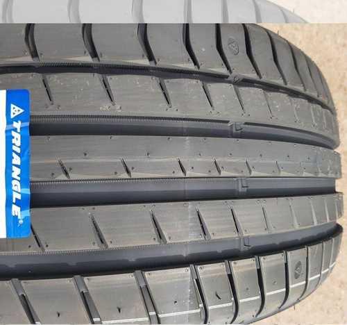 Triangle EffeXSport TH202 245/45 R18