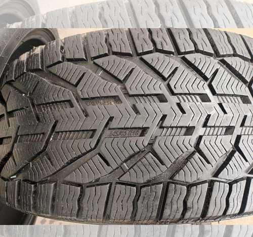Tigar Winter 245/40 R18 97V
