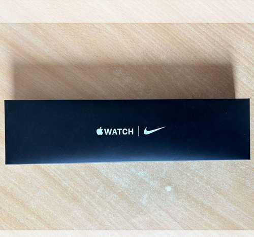 Apple Watch SE 44mm Nike