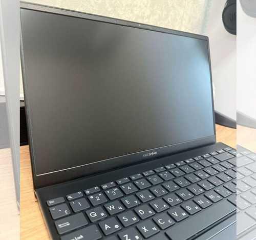 Ноутбук Asus ZenBook UX425E