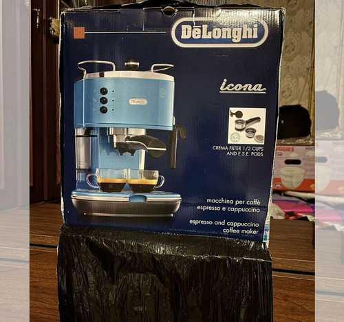 Кофеварка рожковая Delonghi ECO 310.B