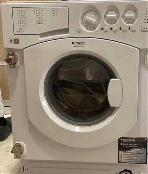 Встраиваемая стиральная машина Ariston