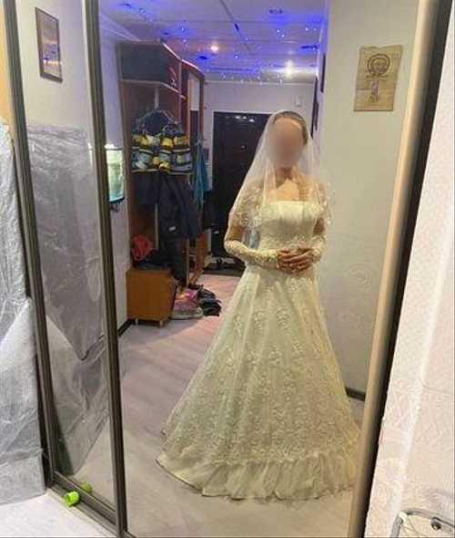 Свадебное платье, фата, перчатки