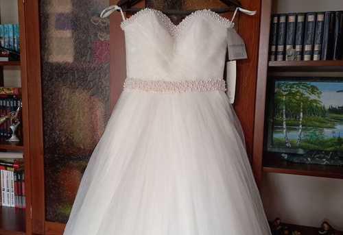 Свадебное платье 42,новое