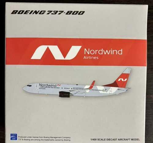 Модель самолета Boeing 737-800 Nordwind 1/400