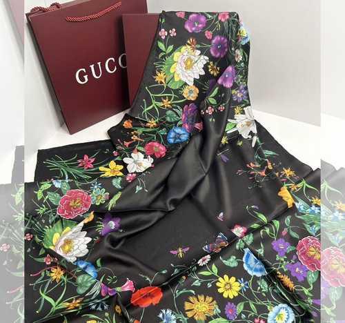 Платок в подарочной упаковке Gucci