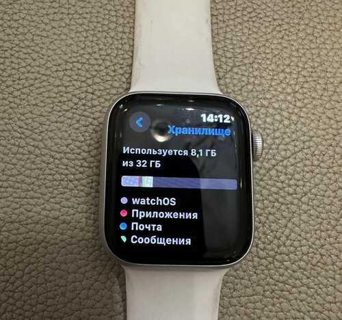 Часы iwatch apple se 23