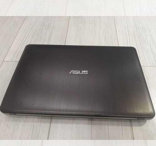 Ноутбук asus D240M