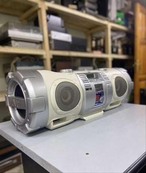 Магнитофон Boombox Jvc rv-nb 51w