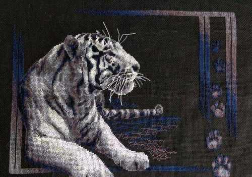 Картина "Снежный тигр" (крест)