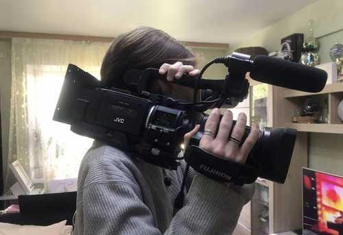 Видеокамера JVC GY -HD 111+штатив+аксессуары