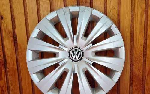 Колпак колеса R15 VW Golf 5G0601147 YTI