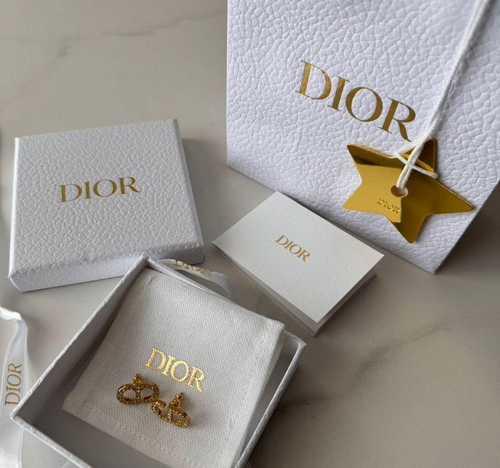 Серьги гвоздики dior