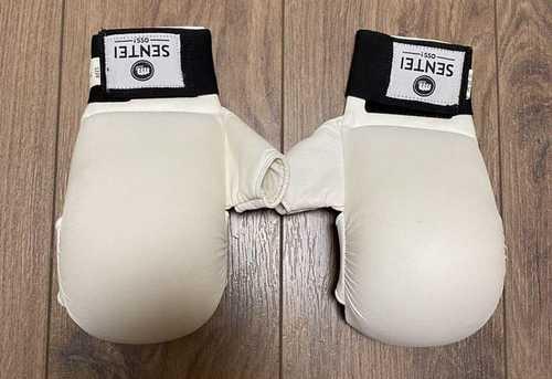 Перчатки для занятия карате
