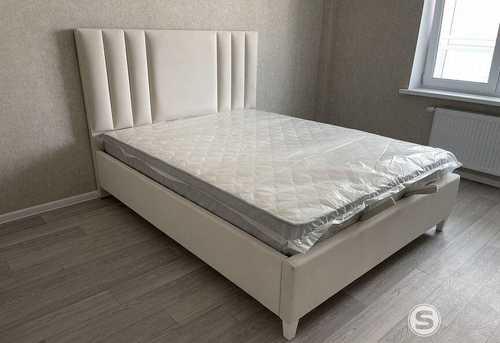 Мягкая кровать