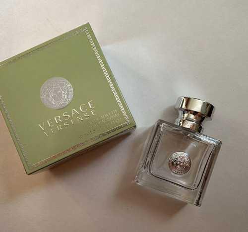 Флакон от парфюма, духов Versace