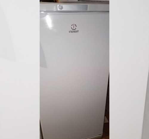 Холодильник Indesit ITD 125W