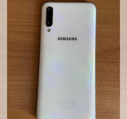 Samsung Galaxy A50, 6/64 ГБ