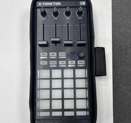 Native Instuments traktor F1