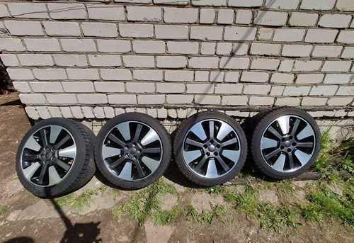 R18 Bridgestone Blizzak VRX 225/45, PCD 5x114.3 DIA 67.1