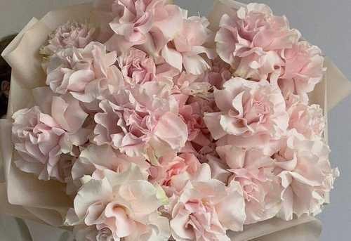 Букет из розовых французских роз. Французские розы