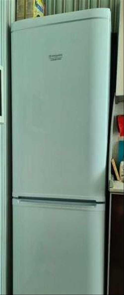 Холодильник Hot-point Ariston no frost