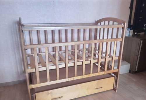 Кроватка для новорожденных с маятником+матрас