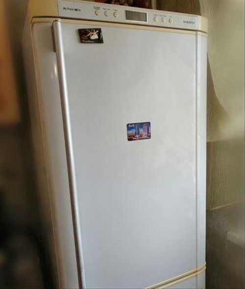 Холодильник SAMSUNG No Frost rl33easw