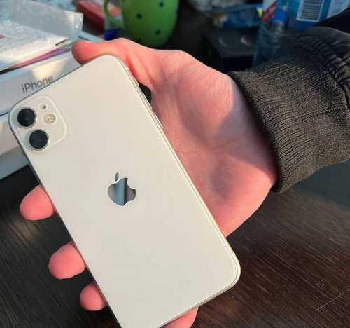 iPhone 11, 64 ГБ