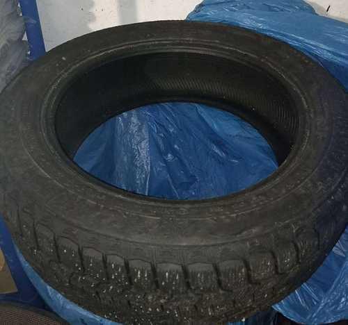 Gislaved Soft Frost 200 215/55 R17